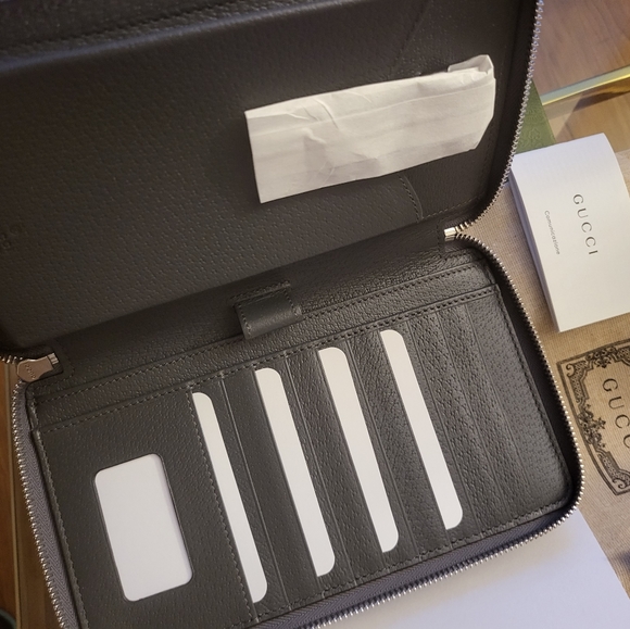 Gucci | Bags | Authentic Gucci Gg Travel Case | Poshmark